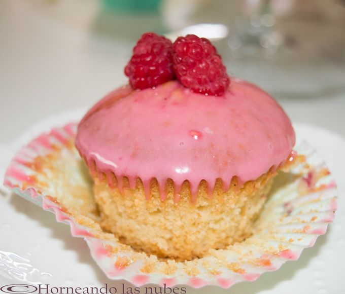 Cupcakes de frambuesa o bizcochito de frambuesa | Horneando las nubes
